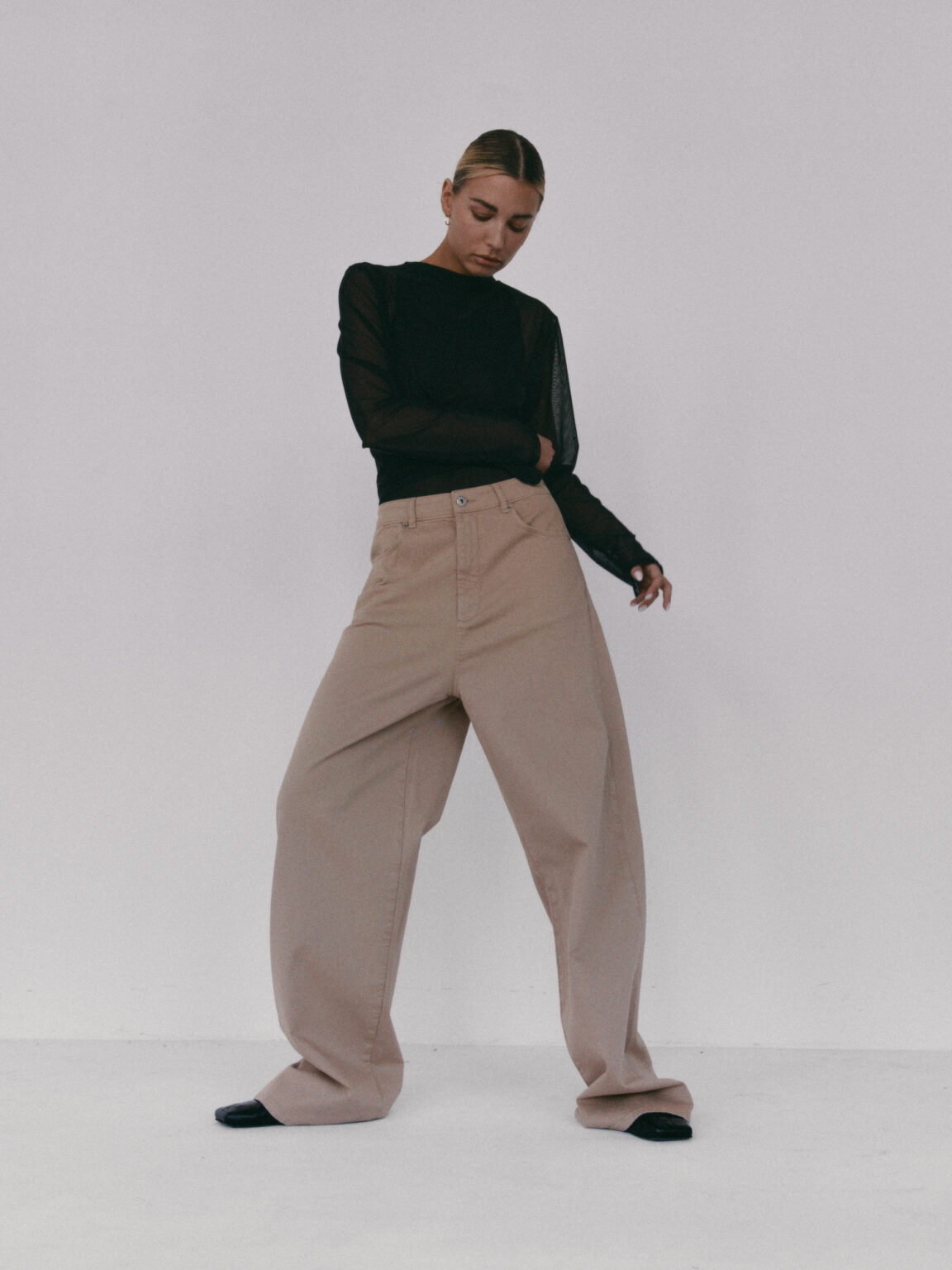 spodnie typu wide leg FIGEE beige - Sklep internetowy muuv.pl